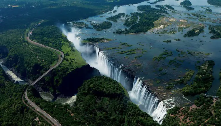 Cascada Victoria, comoara naturală din Africa