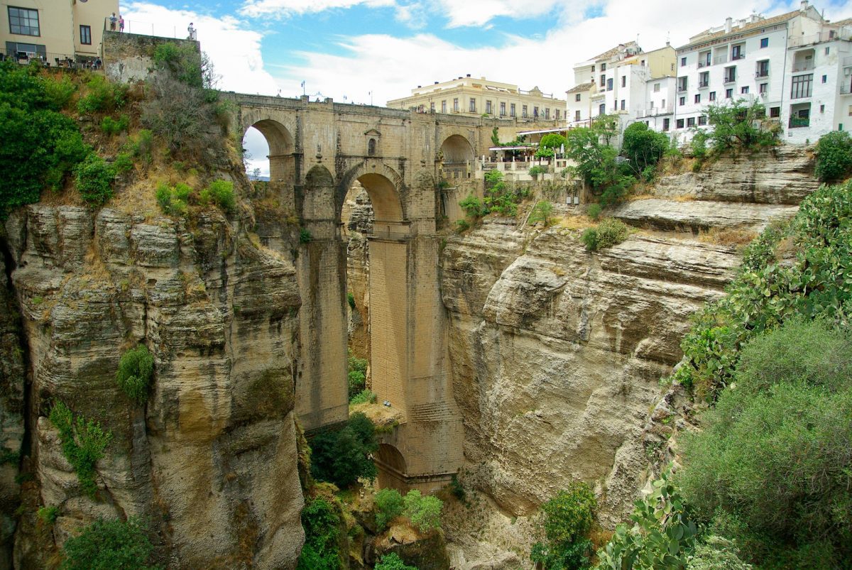 Ronda, orașul spaniol cocoțat pe stânci