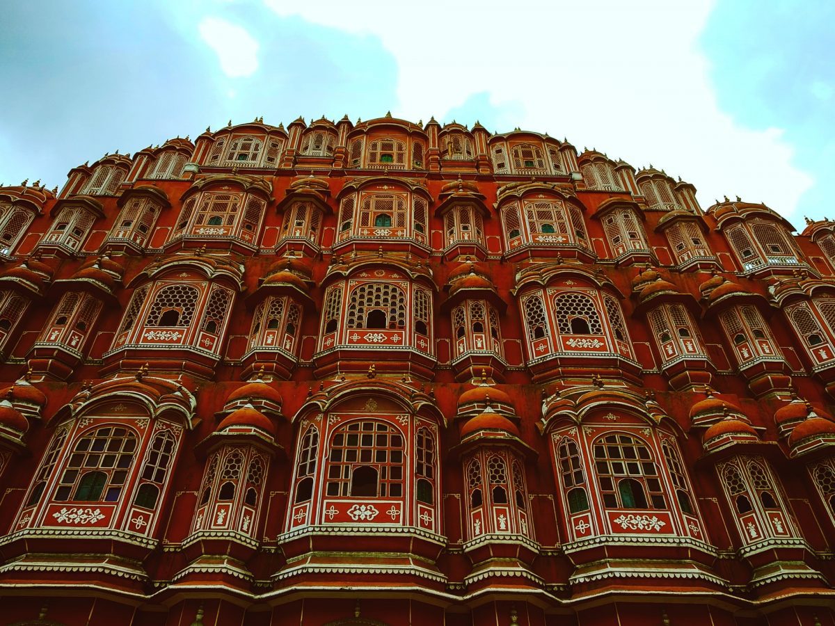 Palatul Vânturilor din India: Monumentul uimitor cu 953 de ferestre ...