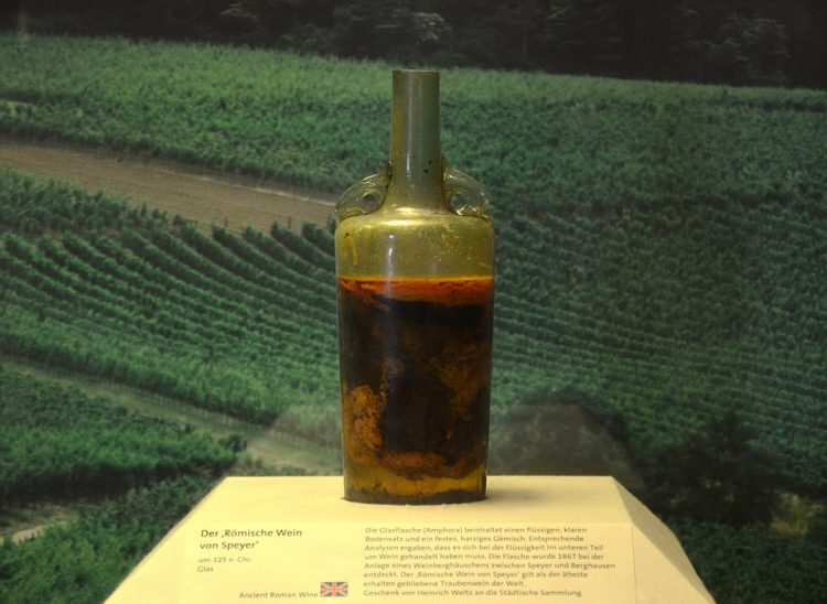 Romerwein, cea mai veche sticlă cu vin din lume care datează din ...