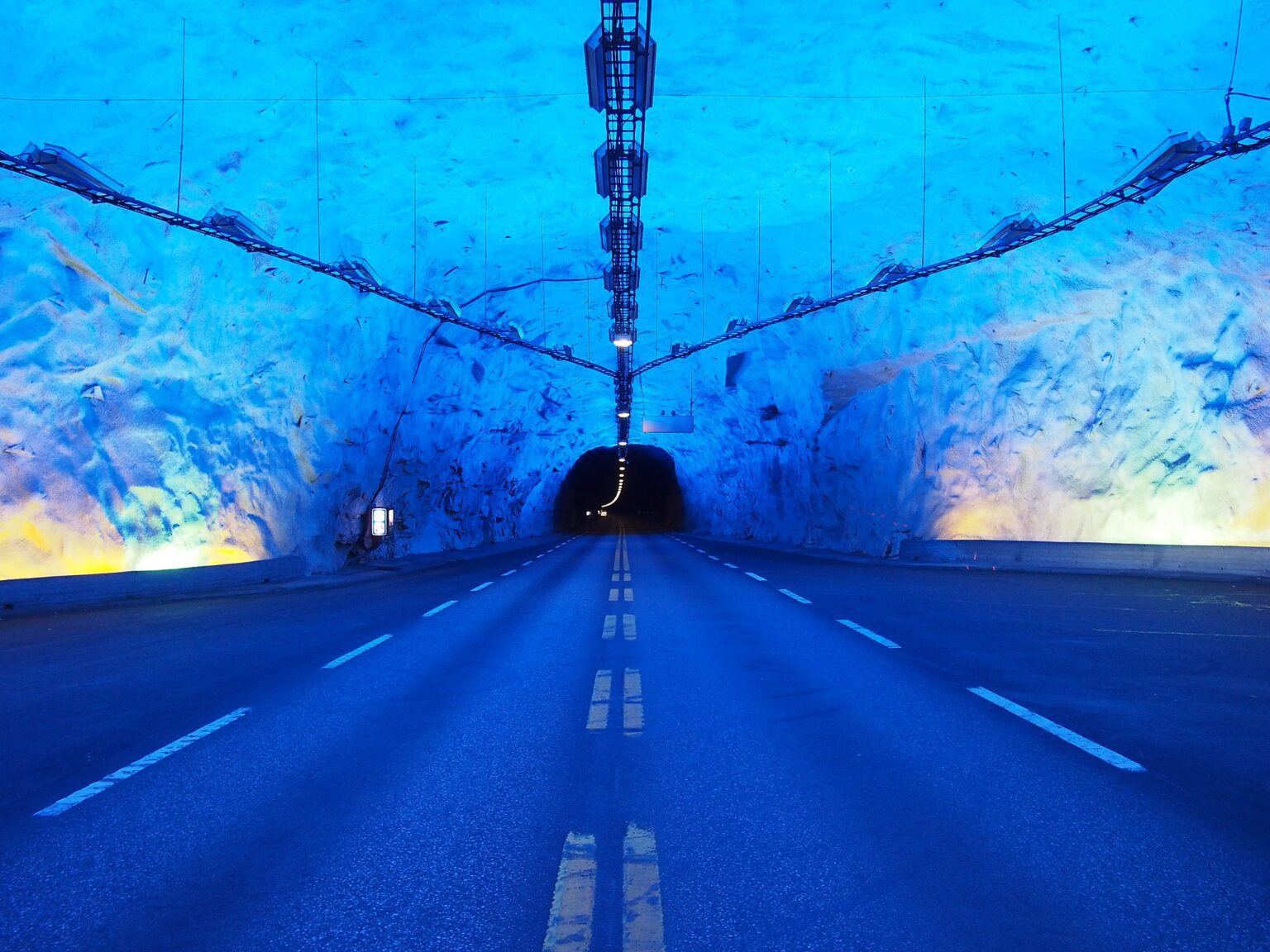 Laerdal, cel mai lung tunel rutier din lume: Are o lungime de 24,51 km
